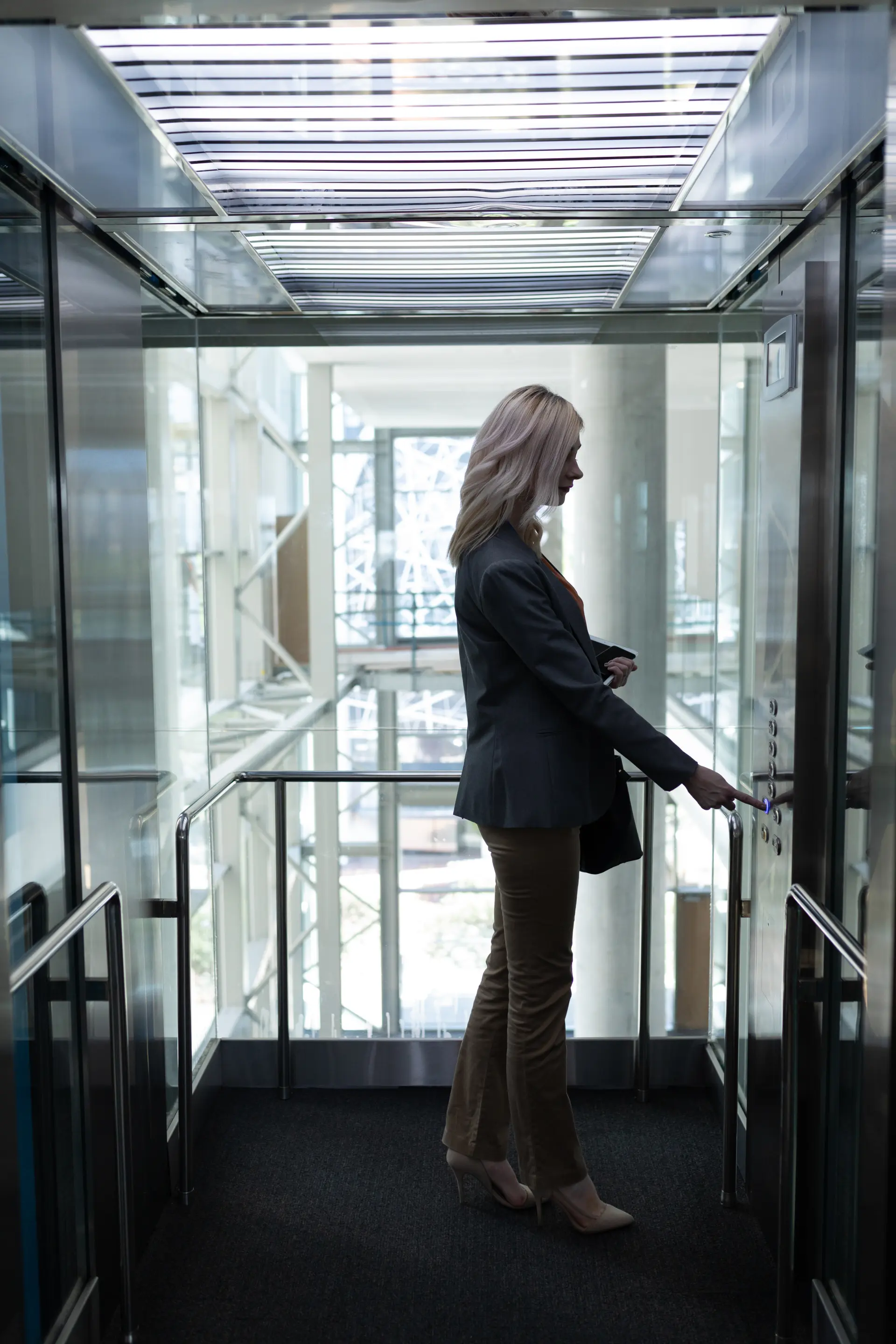 Common Issues with Automatic Doors: Causes & Solutions