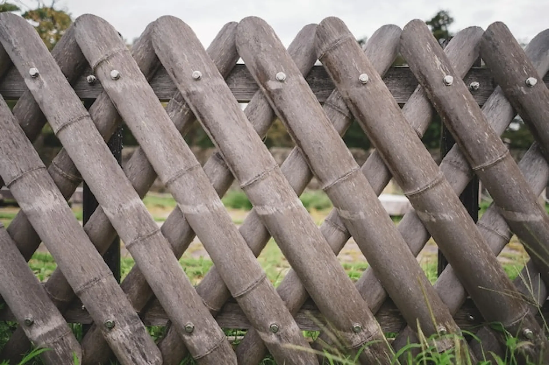 Easy Tips for Installing Garden Fencing